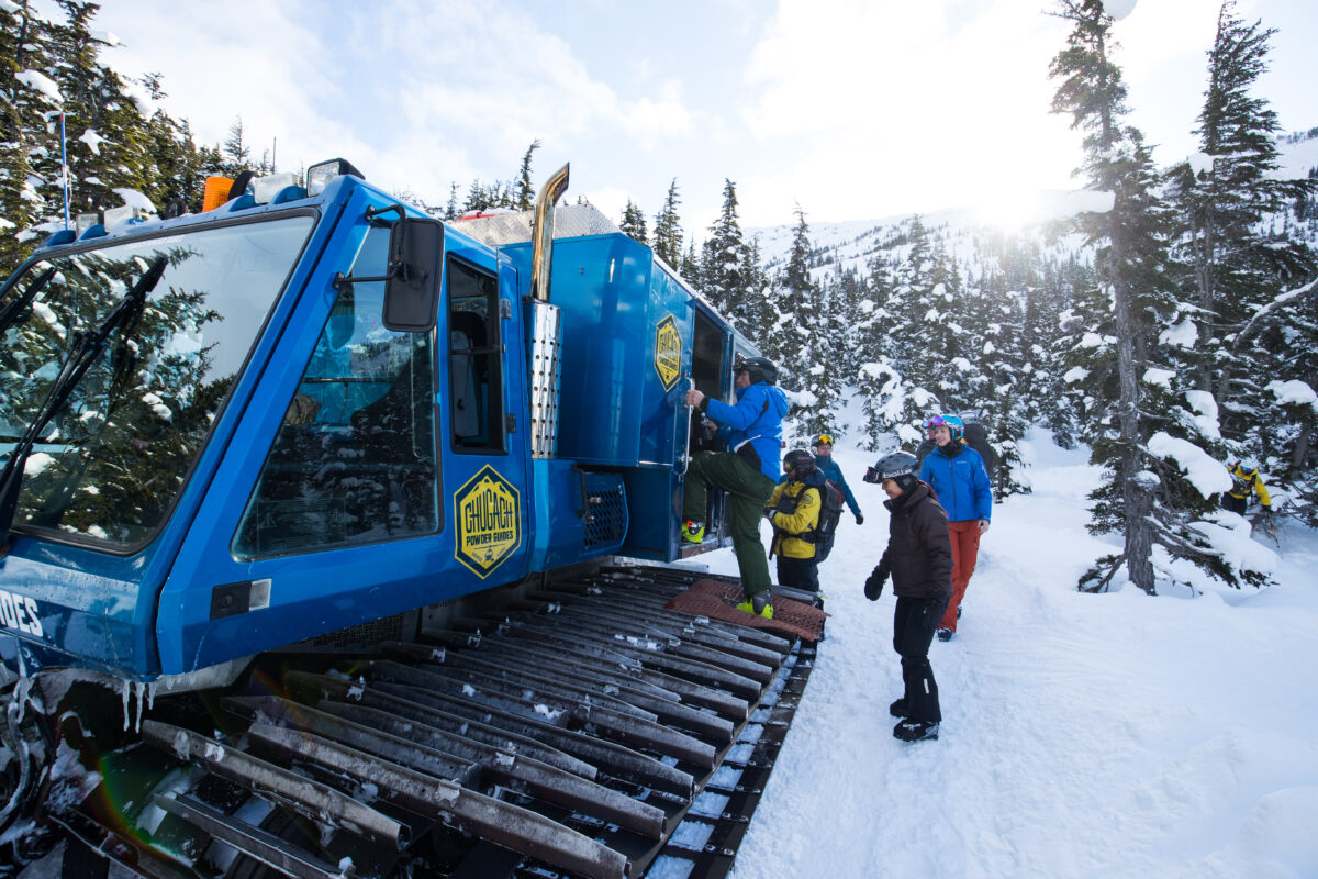 Snowcat Skiing - Chugach Powder Guides