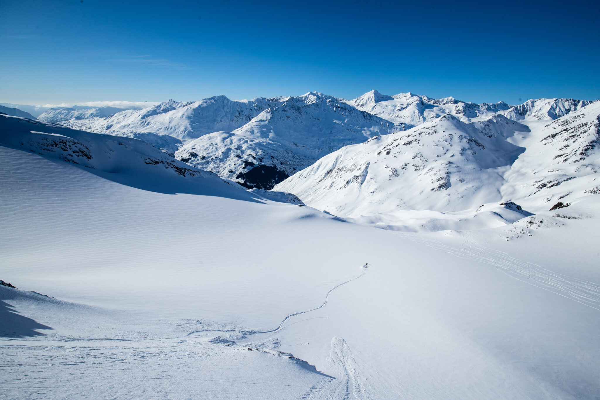 The Benefit of Ultra-Wide Skis - Chugach Powder Guides